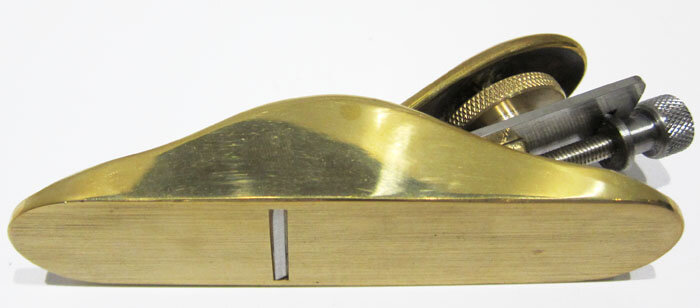 Рубанок Artemis VMT-04