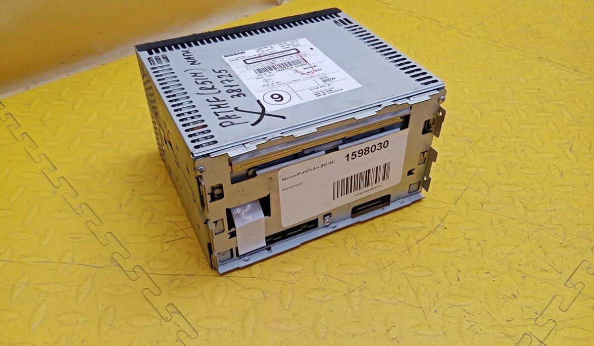 Магнитола Pathfinder (R51M) Nissan