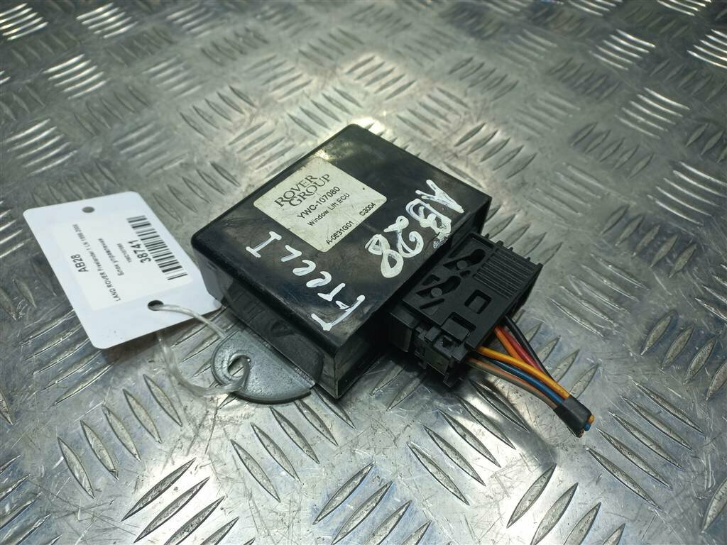 Блок управления Б/У для LAND ROVER FREELANDER I рестайлинг (2003—2006) YWC107080