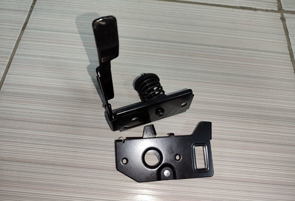 Замок капота Chevrolet Lacetti