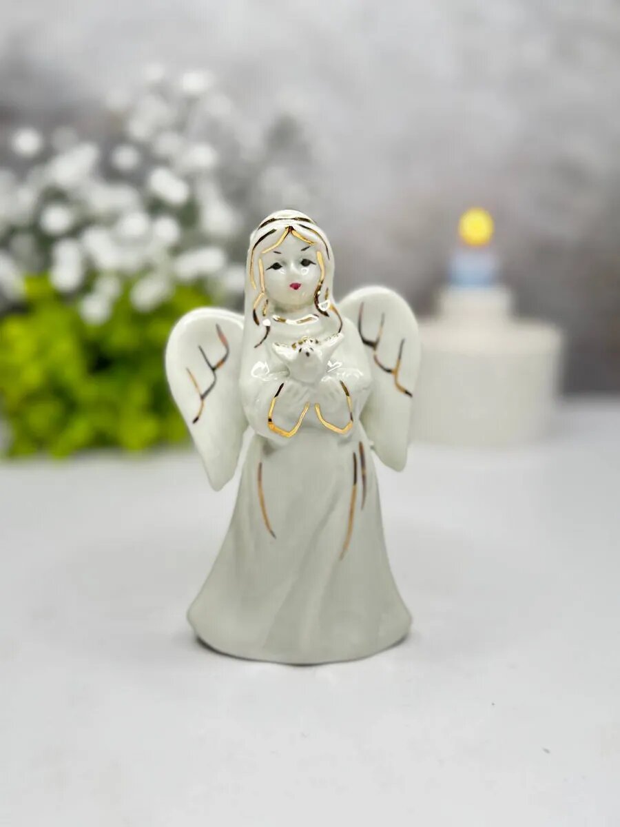 Фарфоровая декоративная фигурка-колокольчик Ангел с голубем, 11.5 см
