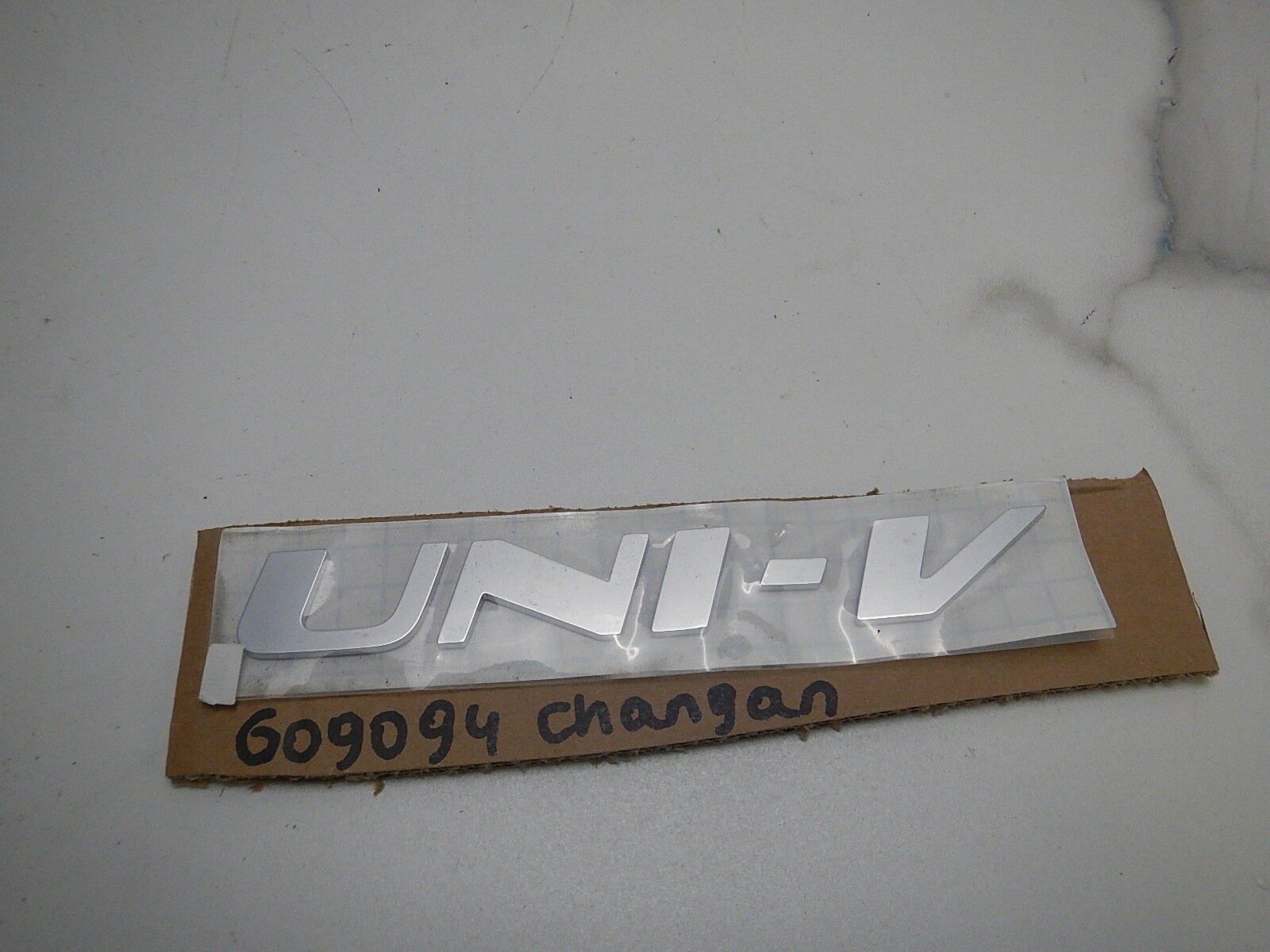 Б/У Эмблема на крышку багажника, Changan (Чанган)-UNI-V (20-) CHANGAN UNI-V (20-) Новая. 609094 Changan арт. C281F271401...