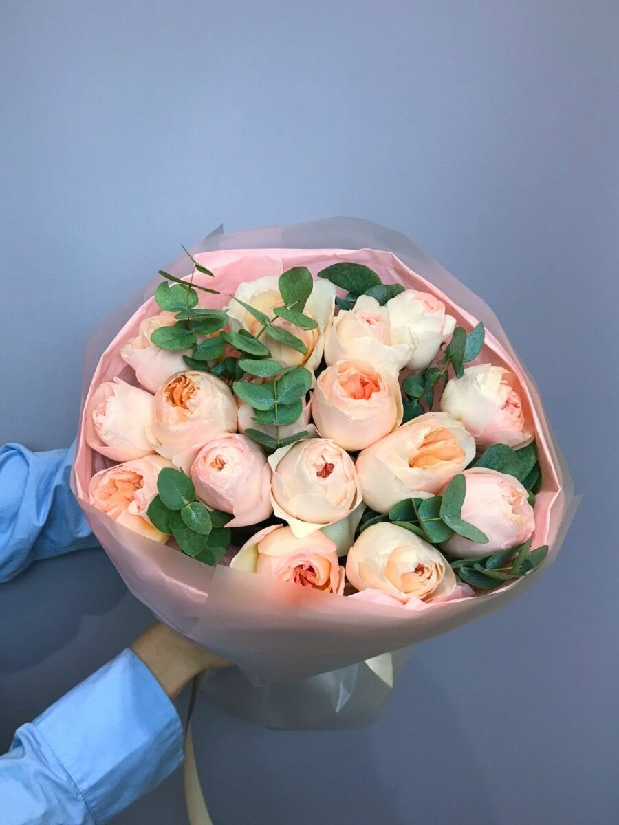 Букет из персиковых пионовидных роз Джульетта 15 шт "Изящество" PROTEA- Студия Цветов