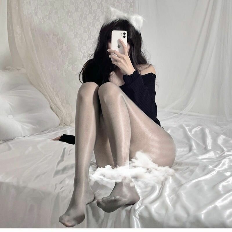 Блестящие сексуальные чулки