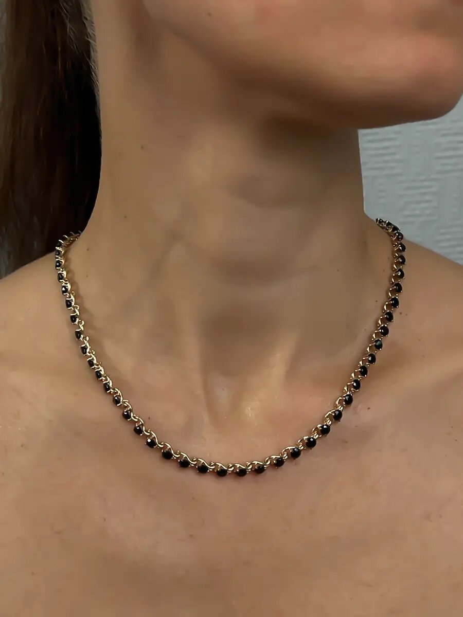 Колье, шпинель