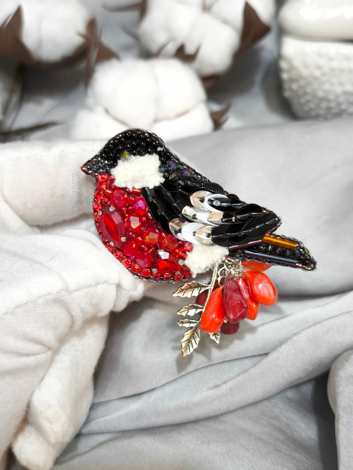 Брошь, бисер, стекло