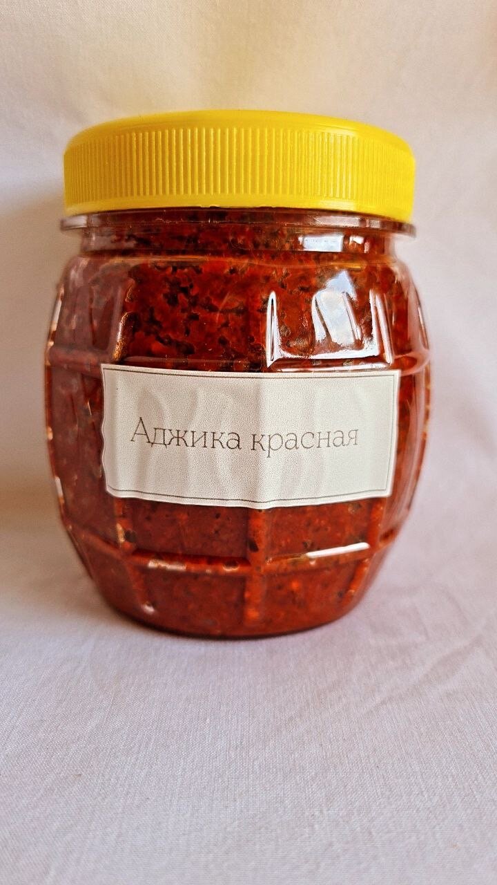 Аджика из красного острого перца, острая пряная универсальная, объем банки 200мл