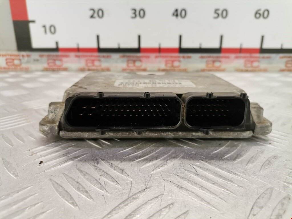 Блок управления двигателем Audi A3 8L 06A997018AX арт. 1003392