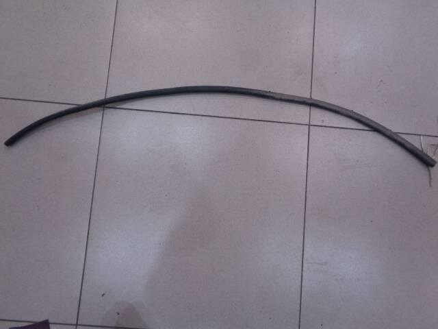 Уплотнитель двери задней правой нижняя часть от Citroen C4 2005-2011