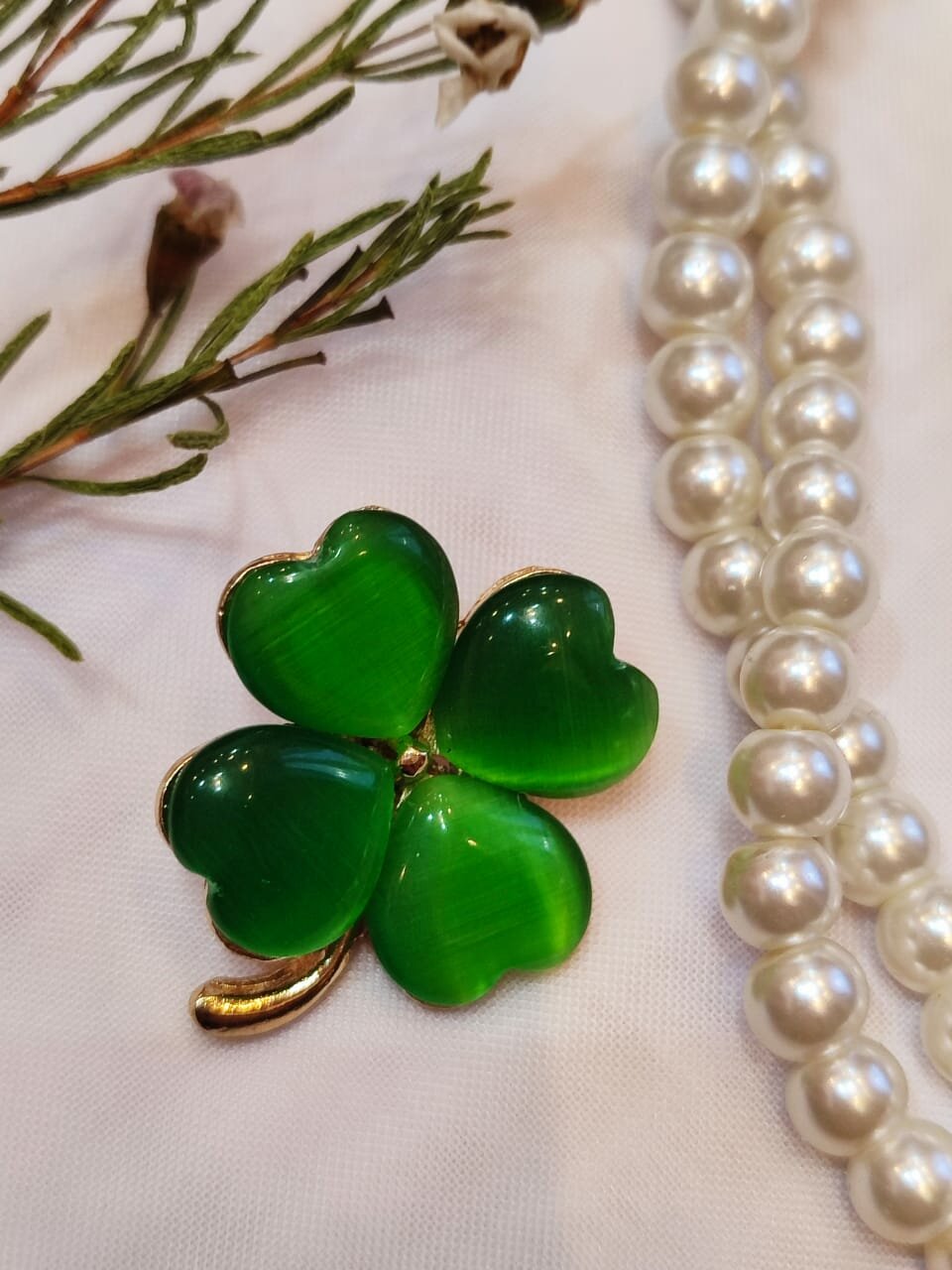 Брошь, искусственный камень