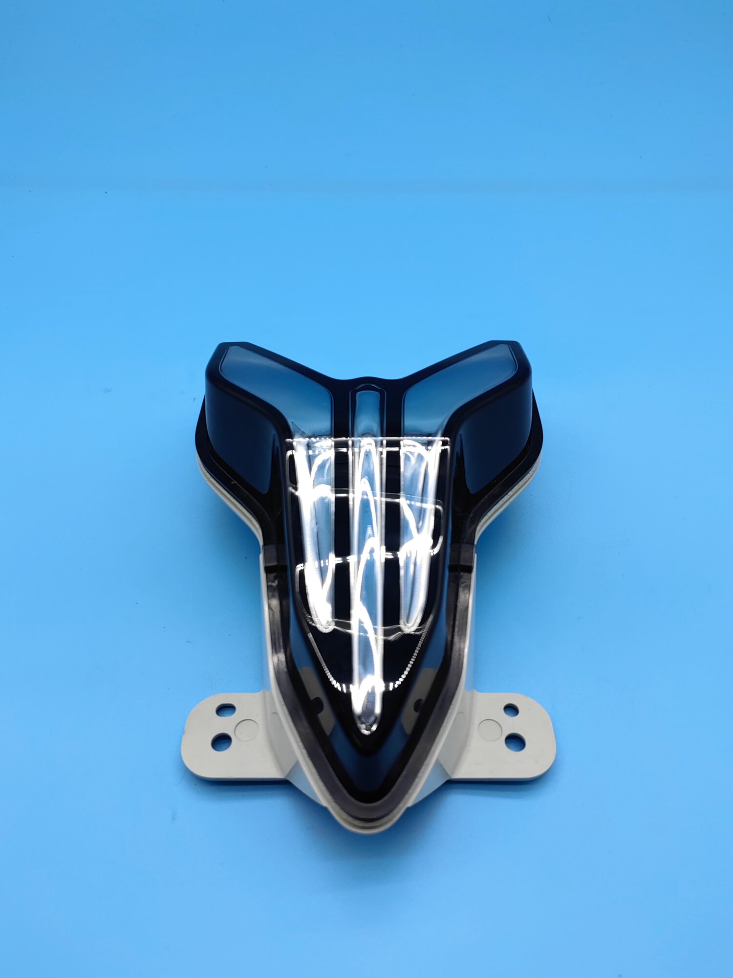 Voyah Логотип решетки радиатора Voyah Free 392501001