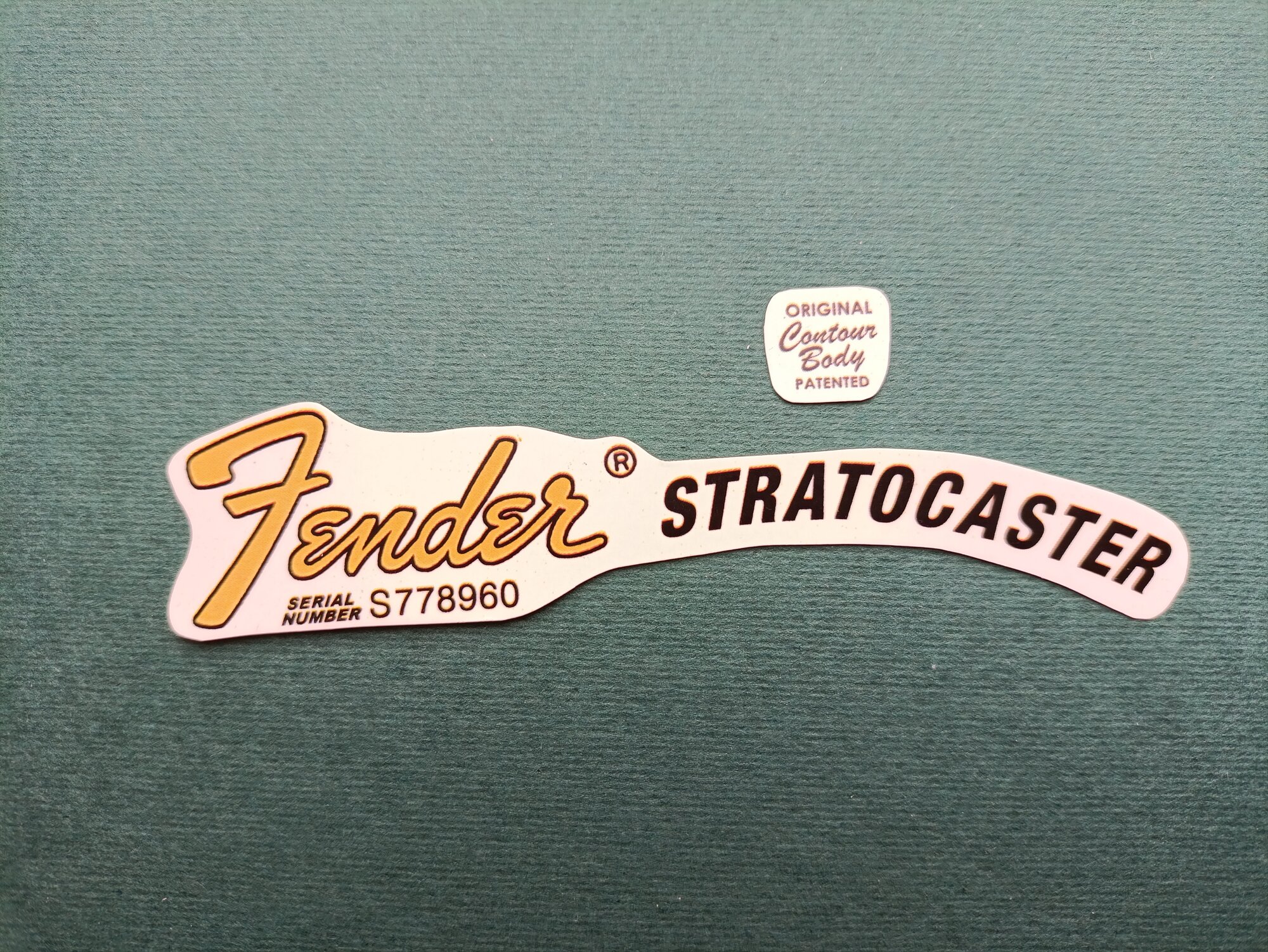 Деколь (водный перевод) на голову грифа электрогитары Fender Stratocaster.