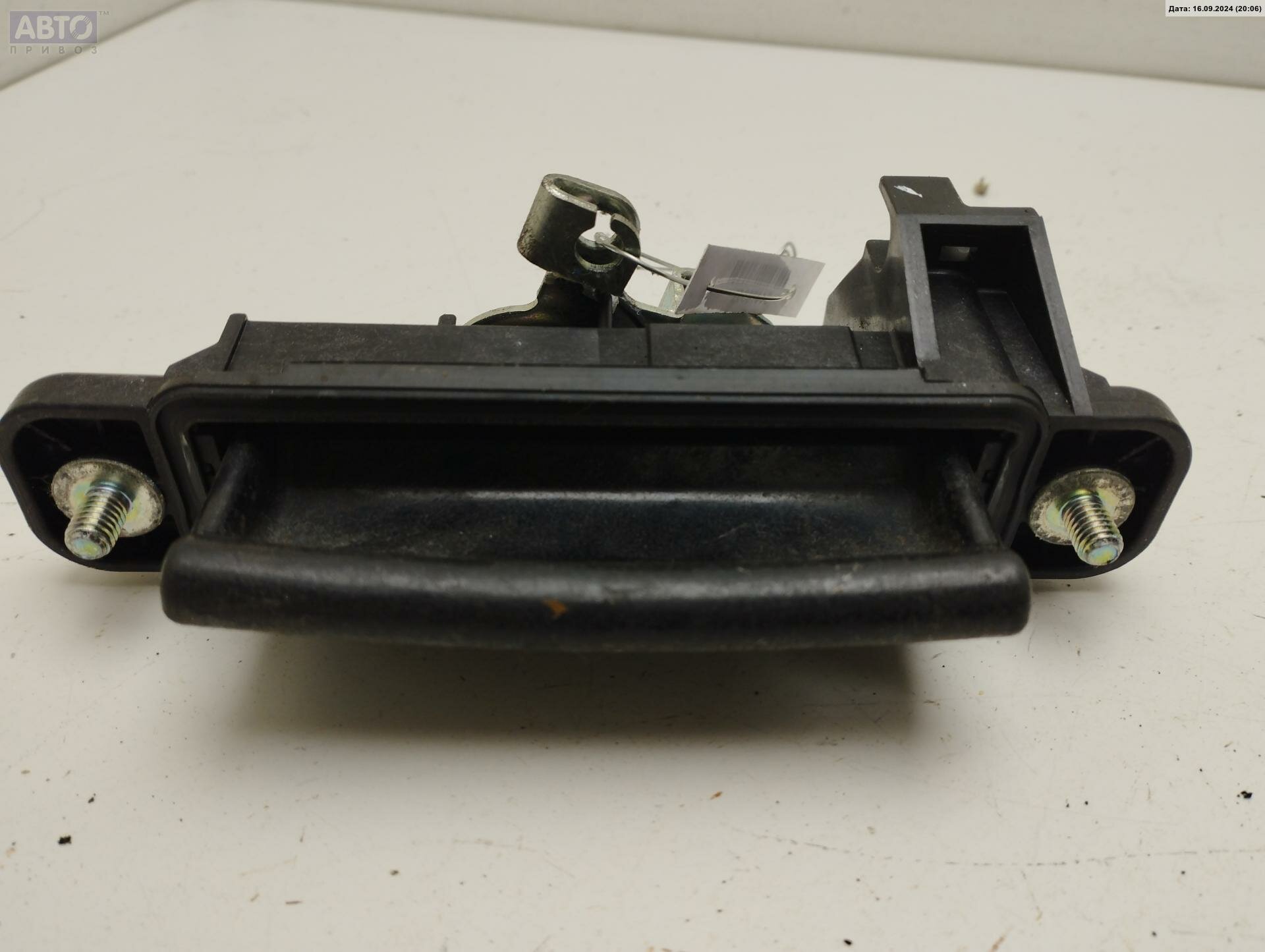 Ручка крышки (двери) багажника Mazda 3 (2003-2008) BK