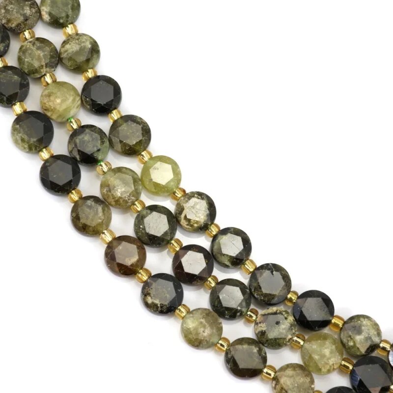 Зеленые гранатовые бусины 8 мм