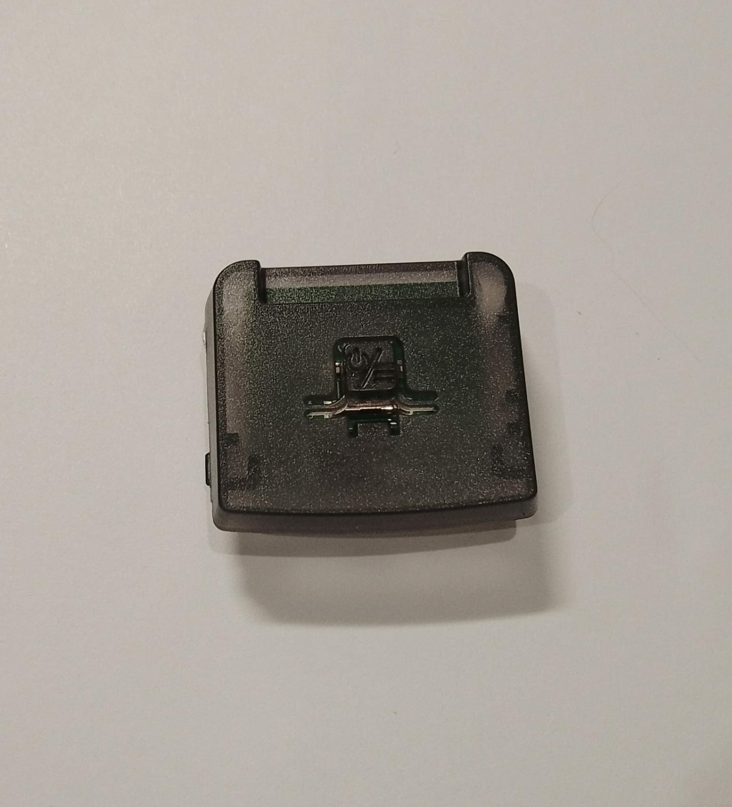 Кнопка включения + ИК приемник (GW4011 F-D RoHS) LED телевизора HARPER (24R490T)