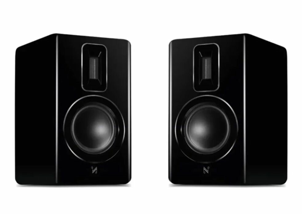 Quad Revela 1 Hi-Gloss Black Полочная акустика