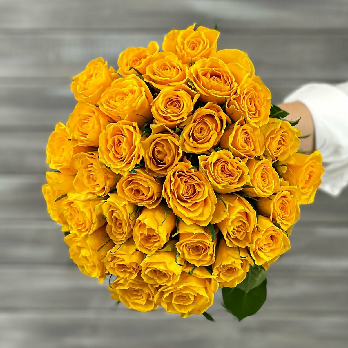 Букет из 35 желтых роз с лентой 40см
