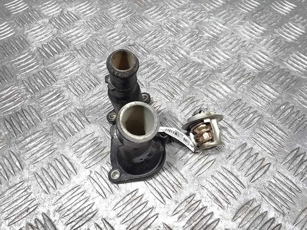 Корпус термостата Ford Fiesta 5 1707050 арт. 588300
