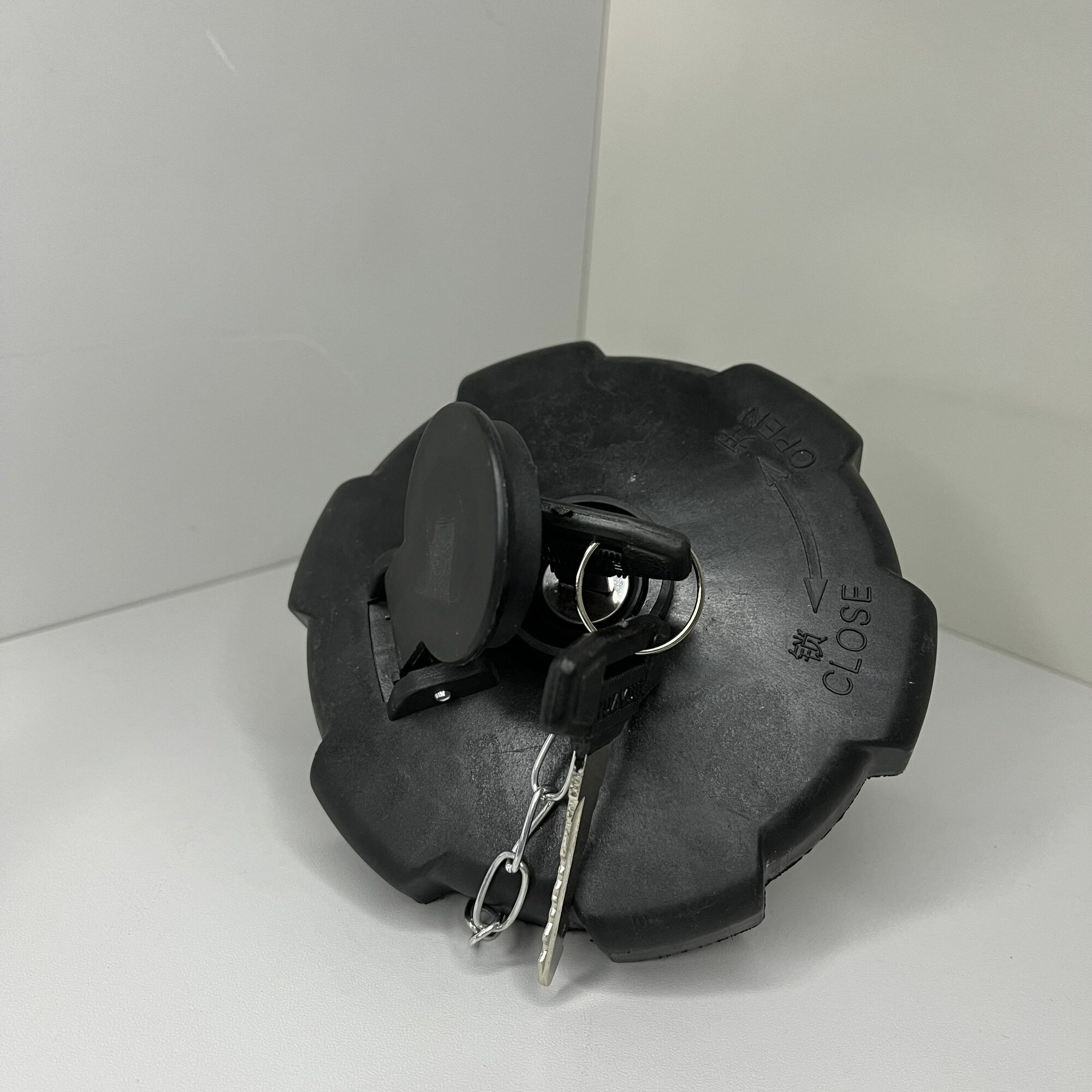 Крышка топливного бака FAW CA6DM J6