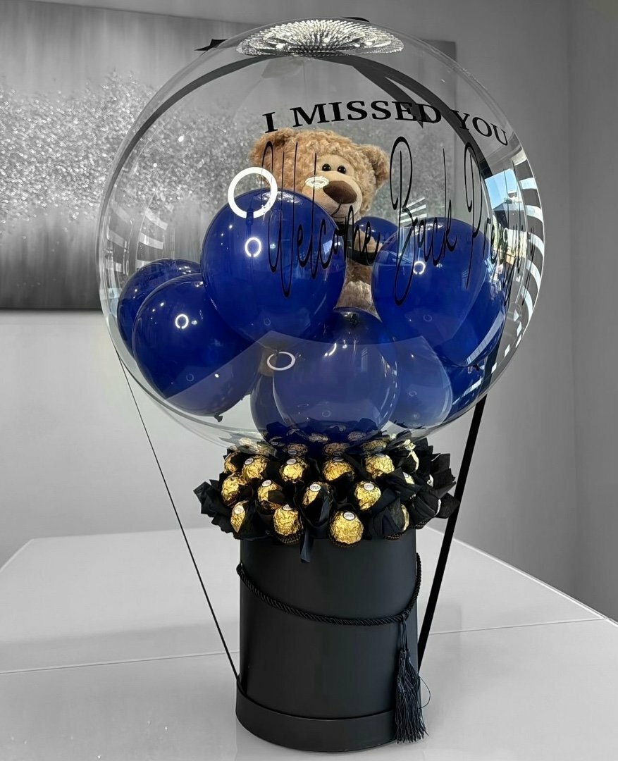 Роскошный бабл-бокс с конфетами и мягкой игрушкой