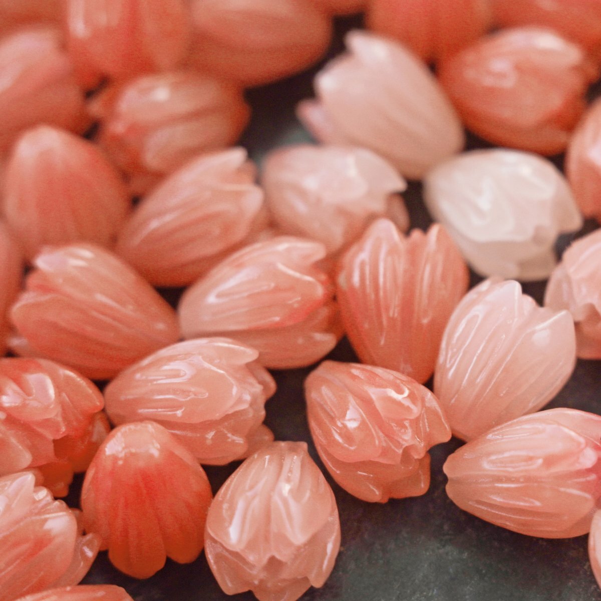 Бусины из коралла 12 шт, цветочки, 8.5x7 мм, цвет светло-коралловый