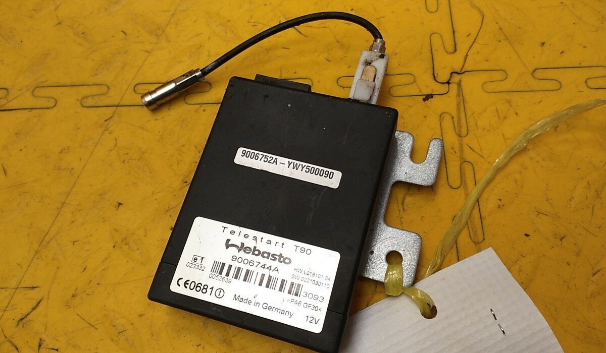 Блок электронный Range Rover III (LM) Land Rover YWY500090