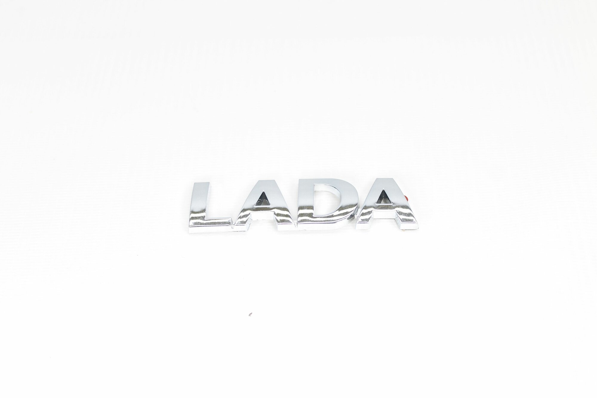 Шильдик LADA (хром, маленькие буквы, 80x22)