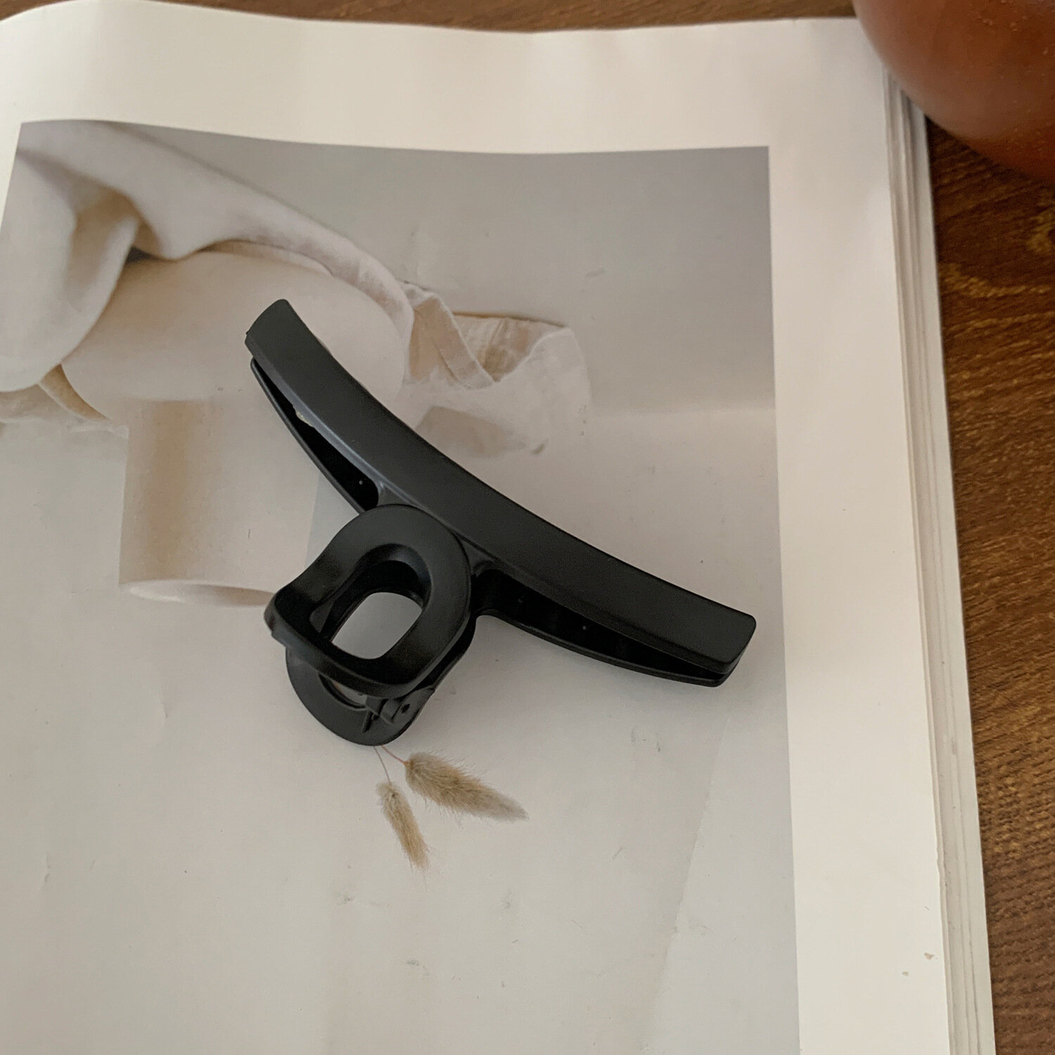 Заколка для волос "Черепаховый панцирь", матово-чёрная, 11 см