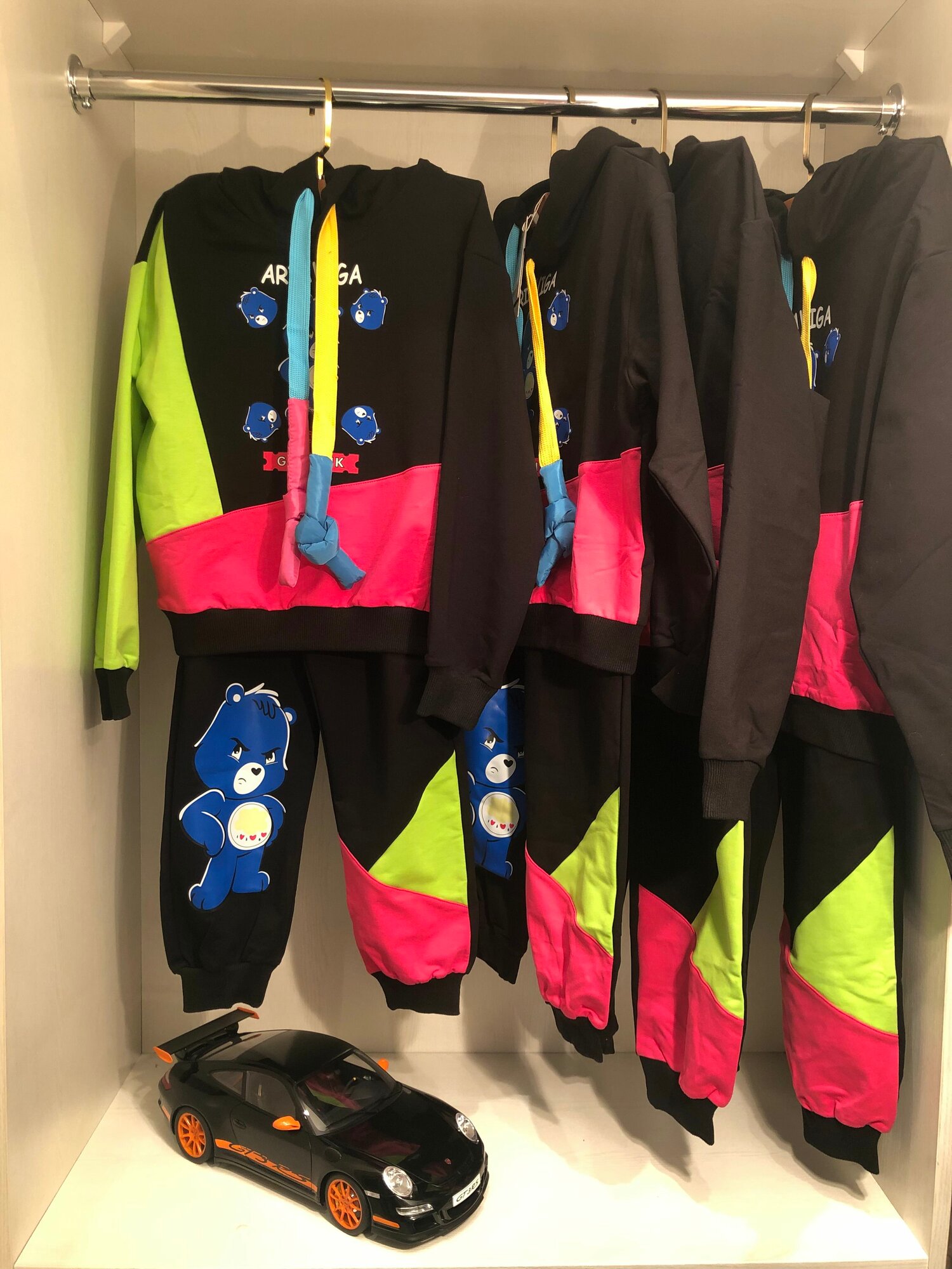 Костюм спортивный