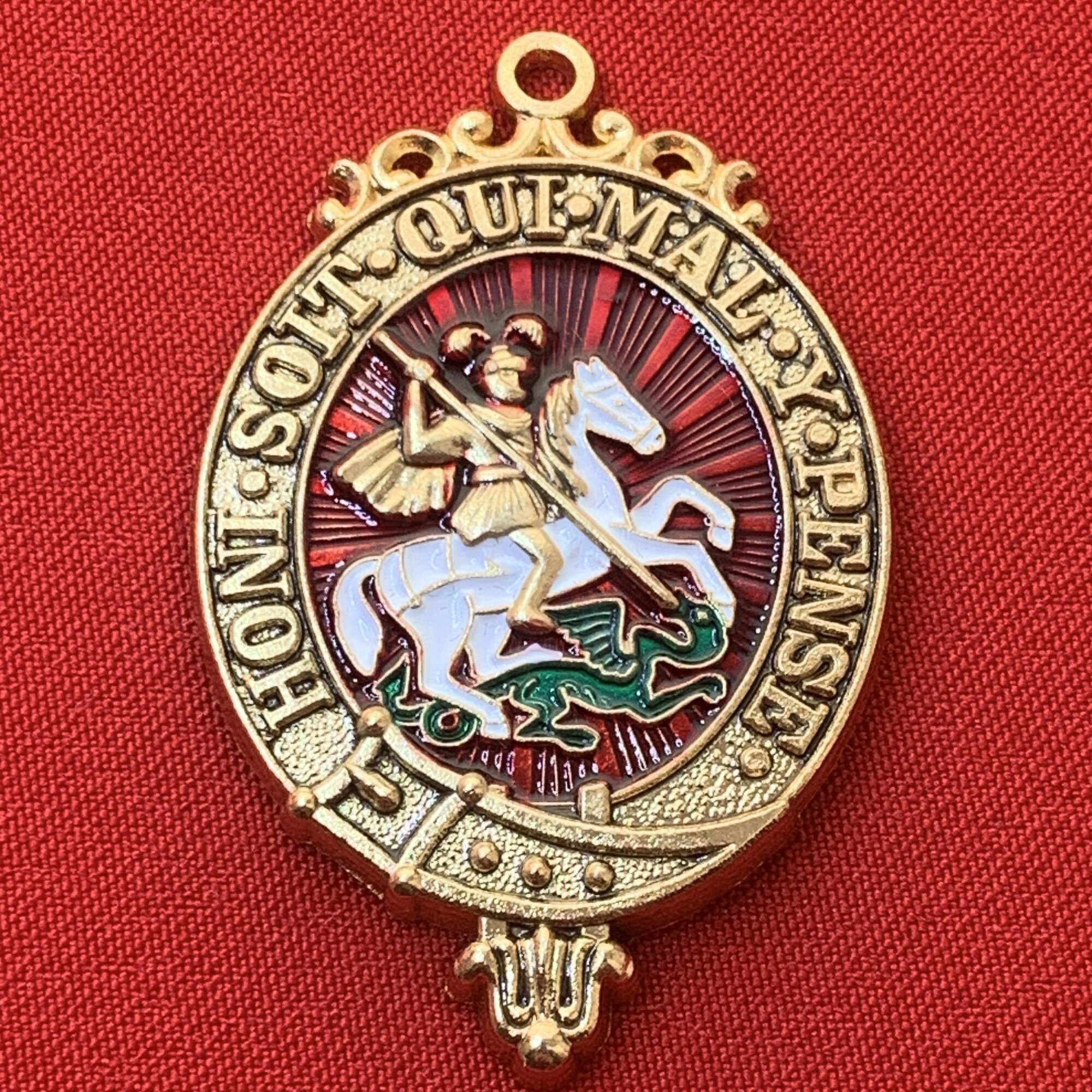 Знак ордена Подвязки, муляж иностранной награды. Размер 49х32 мм.