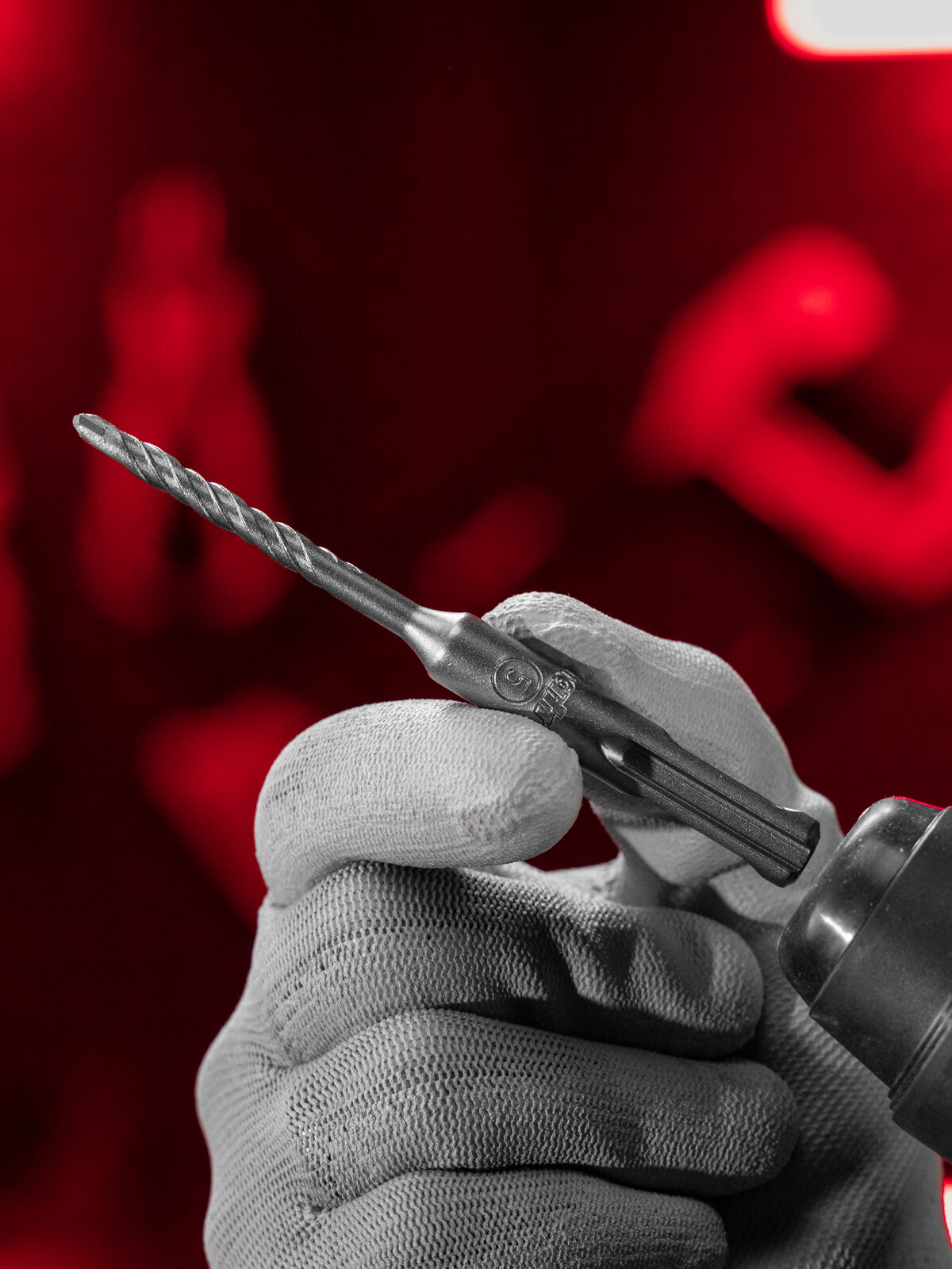 Бур для перфоратора по бетону Matrix, 5 х 110 мм, SDS plus, сталь 40Х и сплав ВК8, двойная усиленная спираль, 71002 — фото 1
