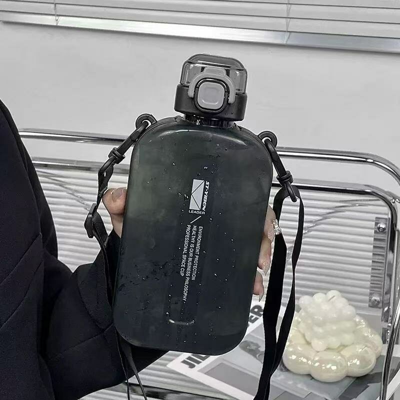 Пластиковая бутылка для воды CREAWIND 750 мл, черная, 750 мл