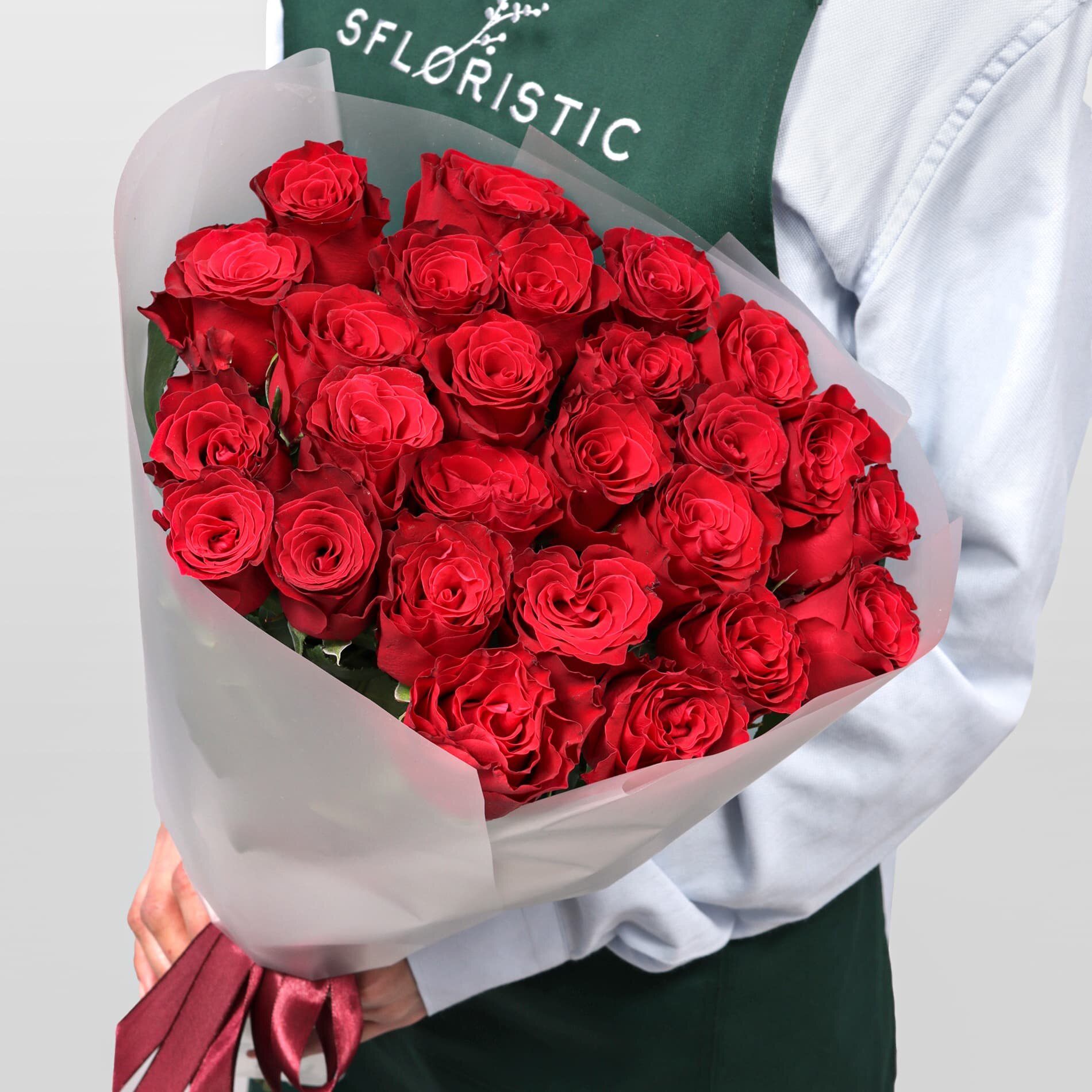 Букет Роз Кения 25 шт Сердце на ладони