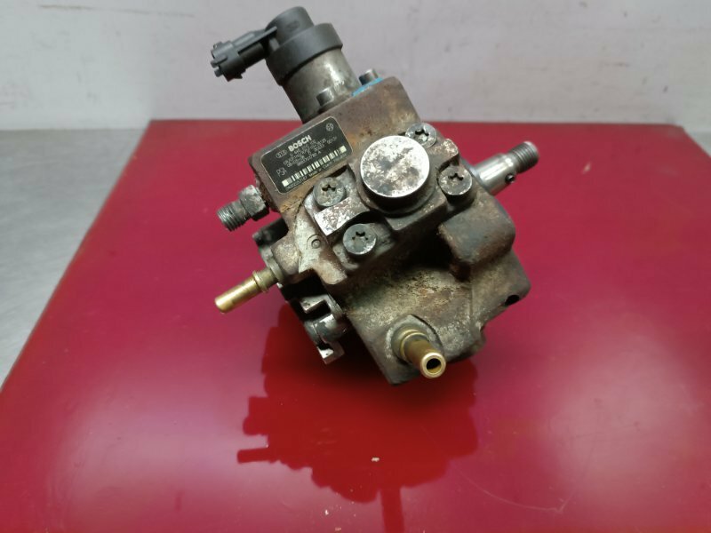 Насос тнвд 1.6HDi 16V Citroen C4 Picasso 0445010102