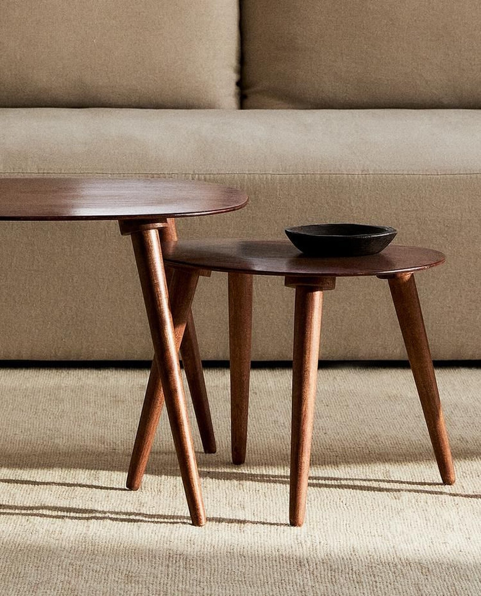 Скошенный деревянный приставной столик, 46 x 70 x 60 см, коричневый, ZARA HOME, 9273/072