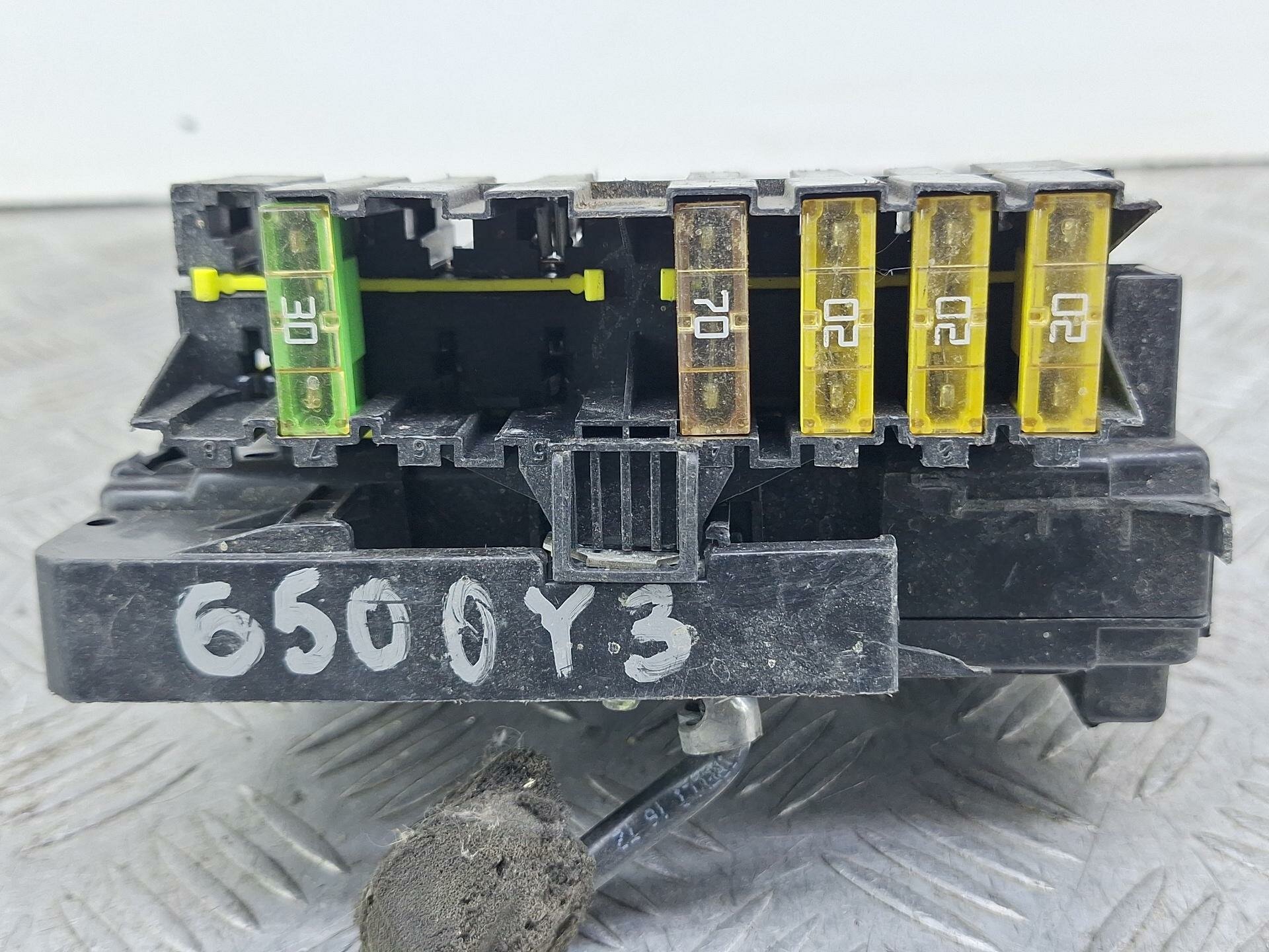 Блок предохранителей Citroen C2 (2003 - 2008) 6500Y3