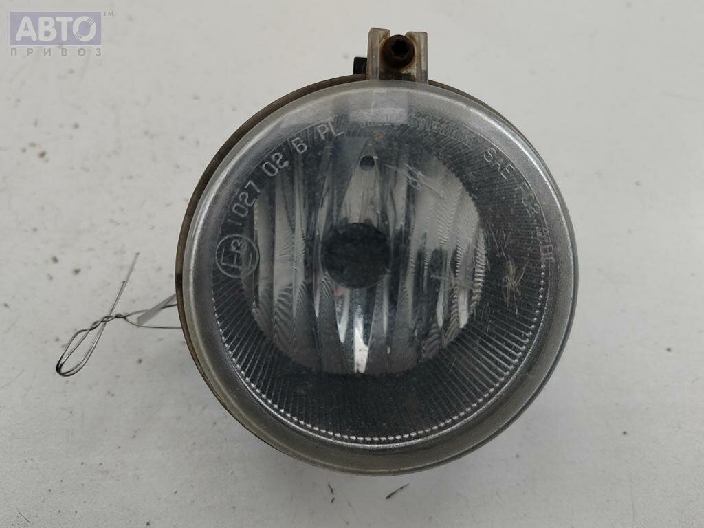 Фара противотуманная правая Chrysler Voyager (2001-2007)
