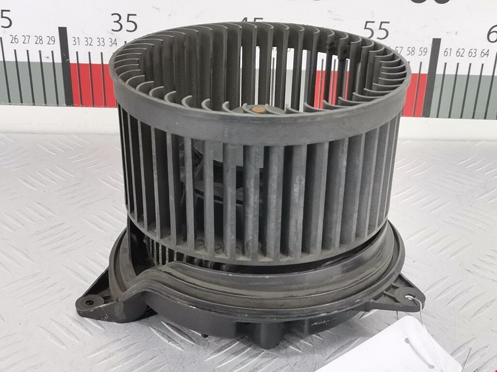 Моторчик печки (вентилятор отопителя) Ford Focus 1 1S7H18456AD арт. 1554658