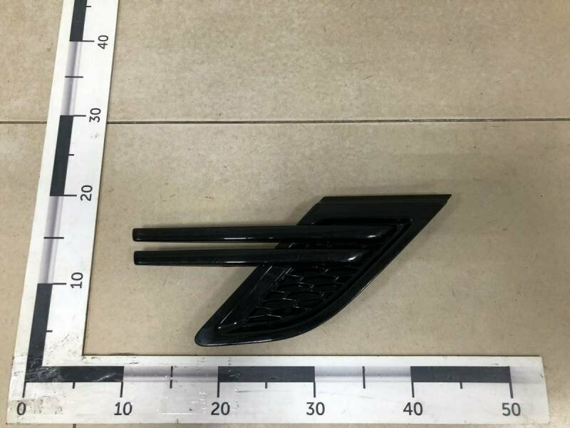 Накладка переднего крыла правого Land Rover Range Rover Sport 2013 кат.номер: DK62280B10AC LR044148