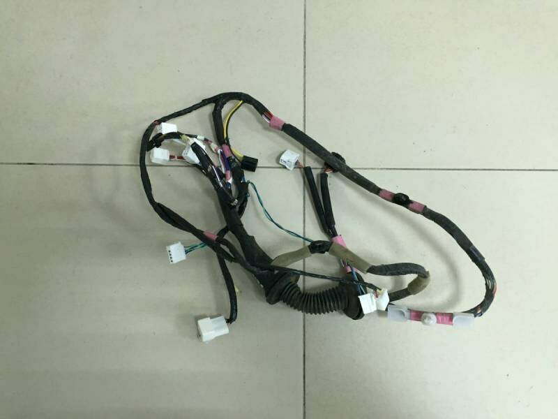 Проводка двери Toyota Rav 4 A30 2006-2013 кат.номер: 8215142A91