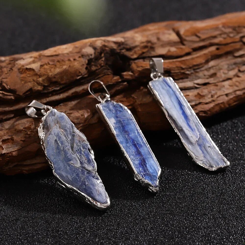 Синий кианитовый кулон с золотым обрамлением 1Pc Silver Edge