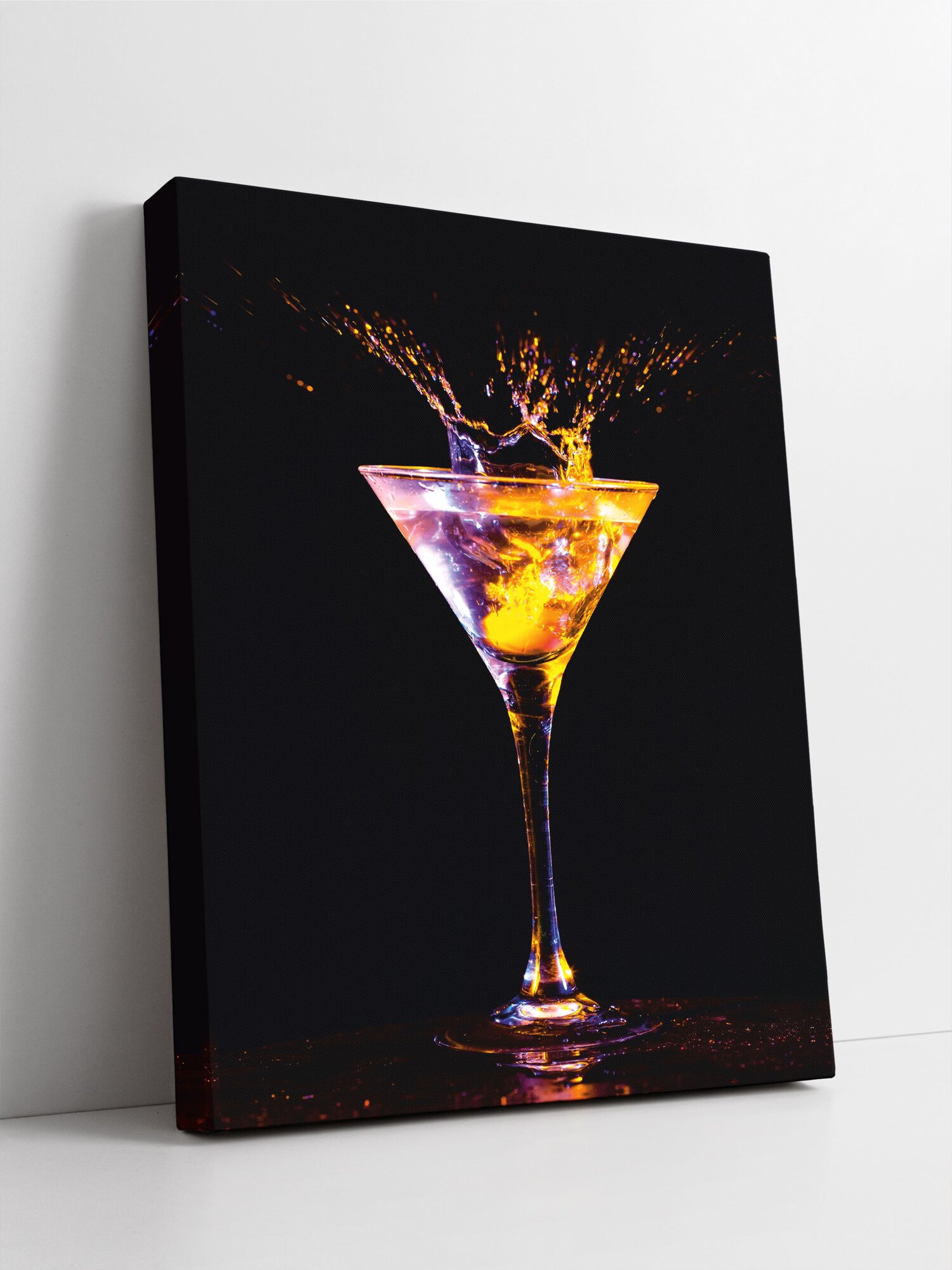 Картина Art IrbisPrint для интерьера натюрморт Коктейль на черном 50х70 см холст на подрамнике из натуральной сосны