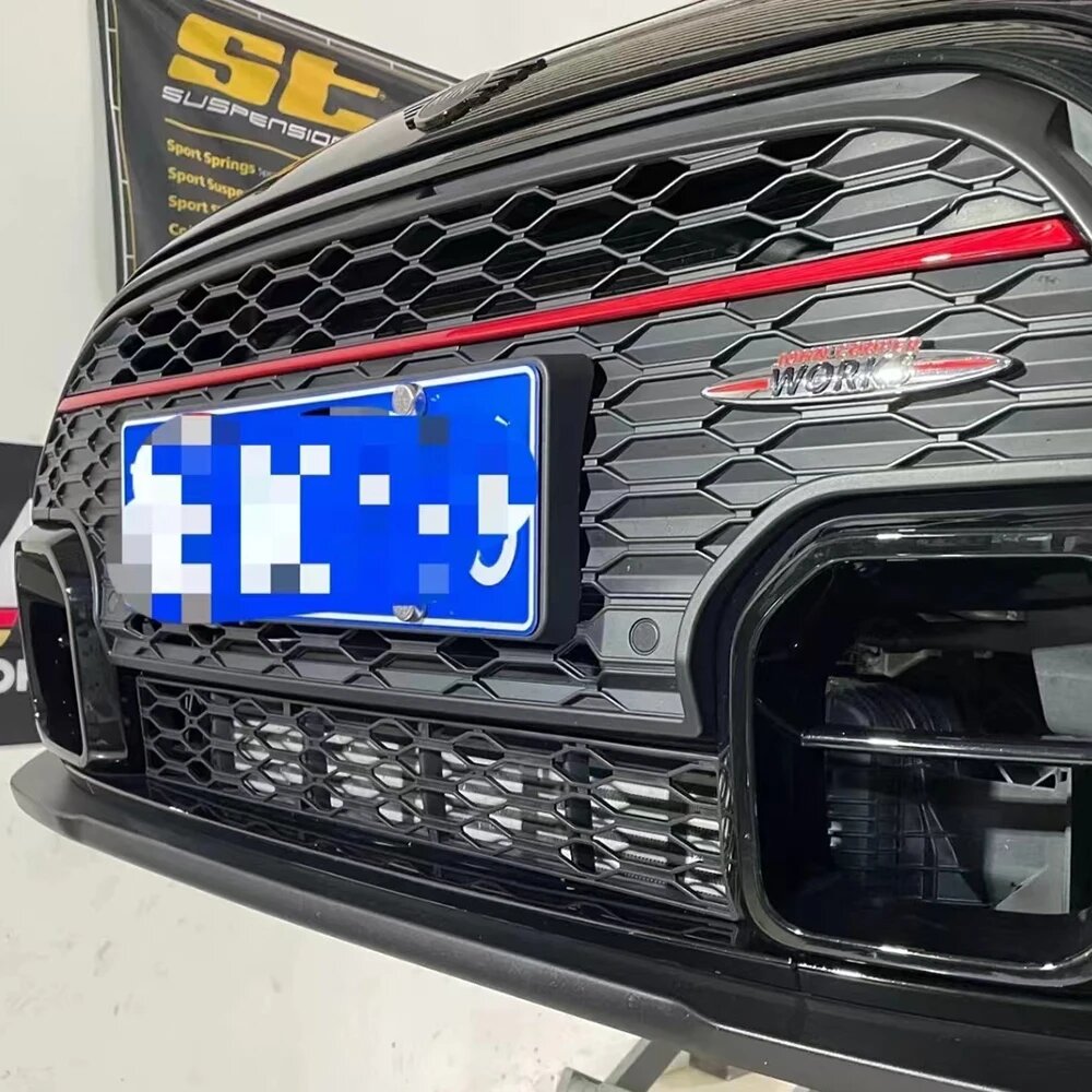Решетка переднего бампера Mini Cooper F55/F56/F57 JCW (2022-2023)