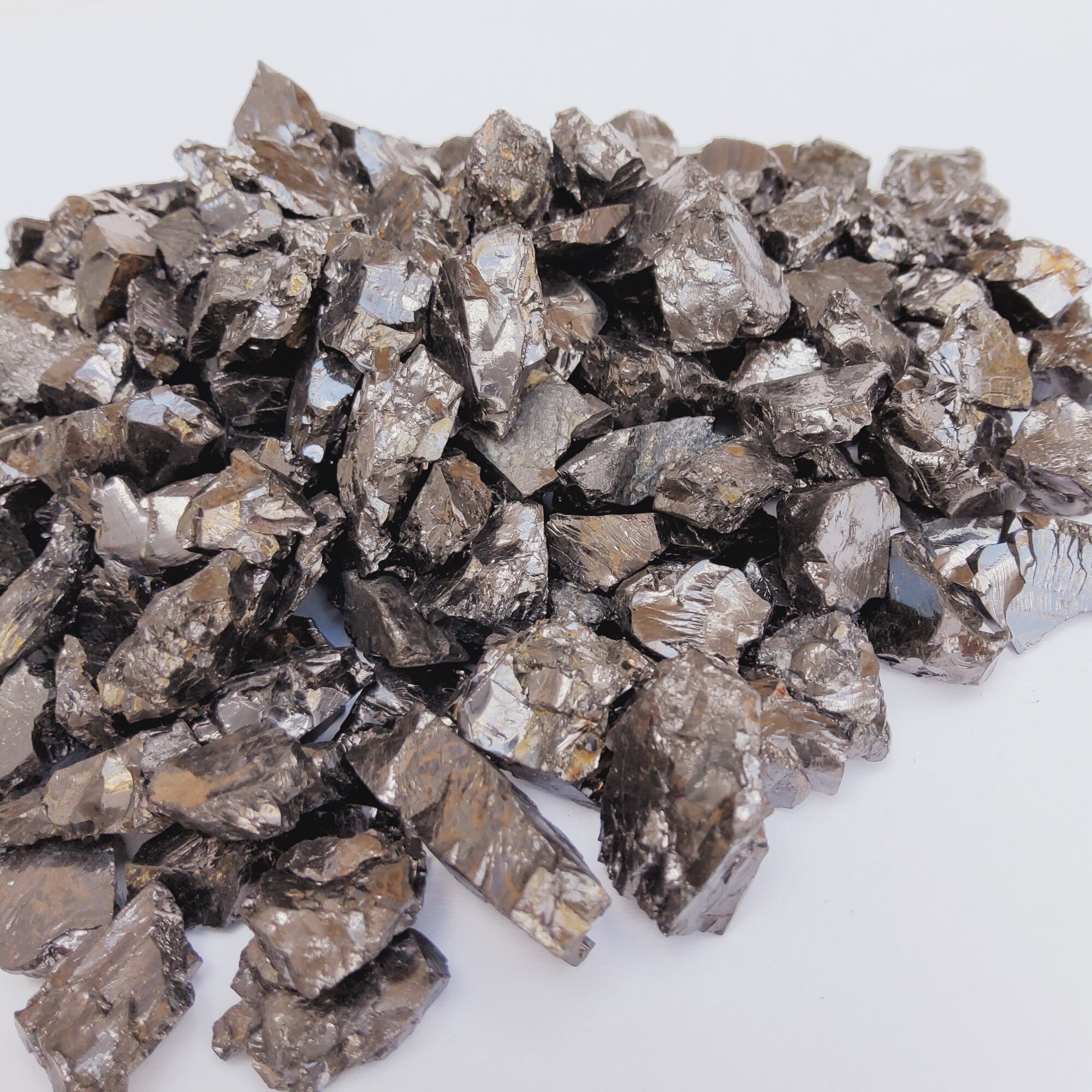 Шунгит элитный натуральный крошка. Размер маленький (xs) 200 гр