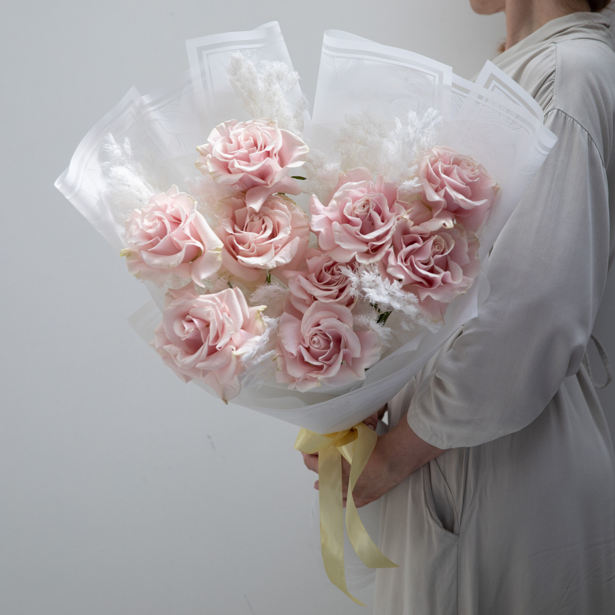 Букет цветов "Райские розы" уменьшенный от Флорариум: роза "Пинк Мондиаль"