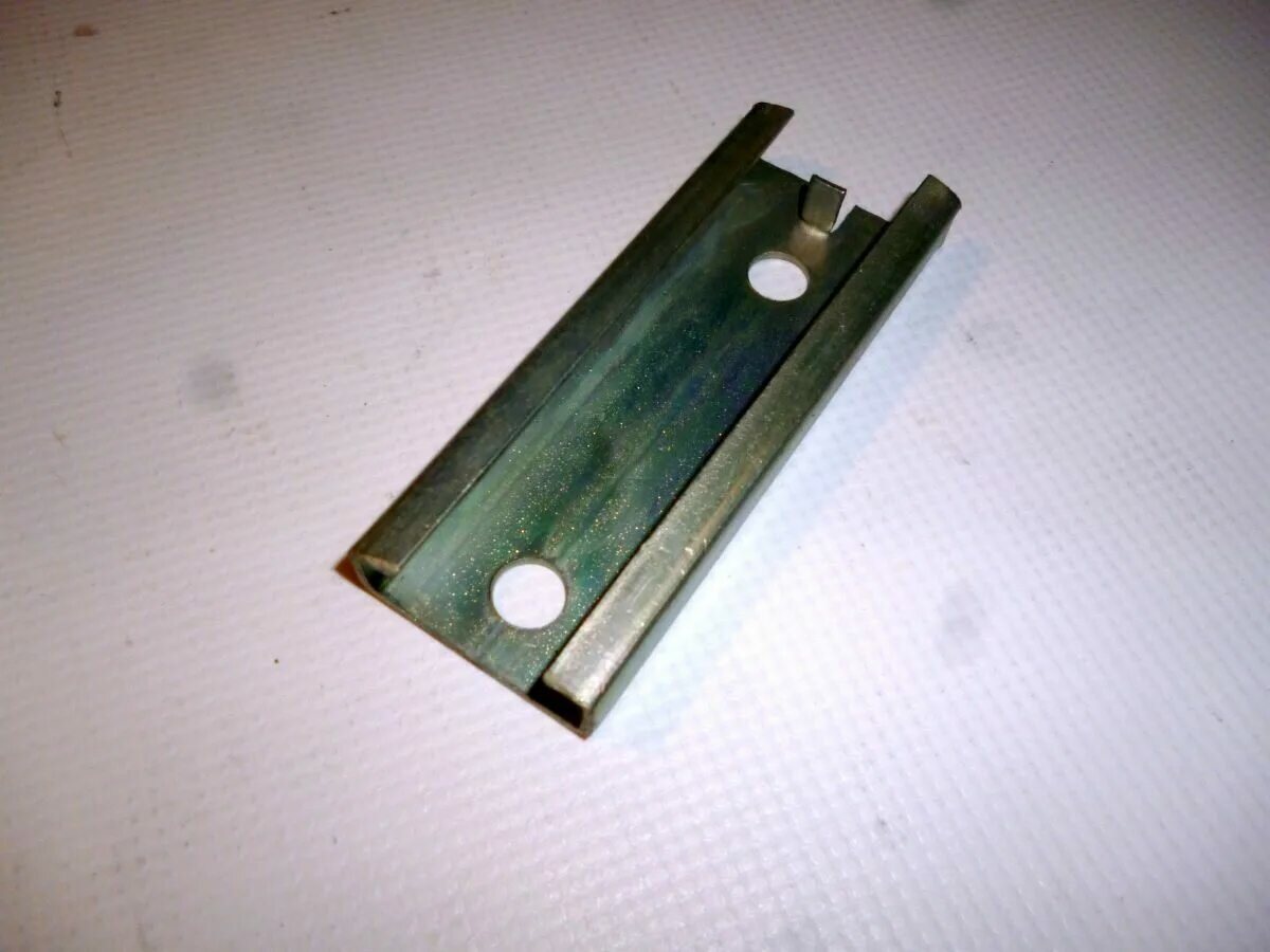 Кулиса стеклоподъемника под ролик, старого образца, Газель (108 мм)