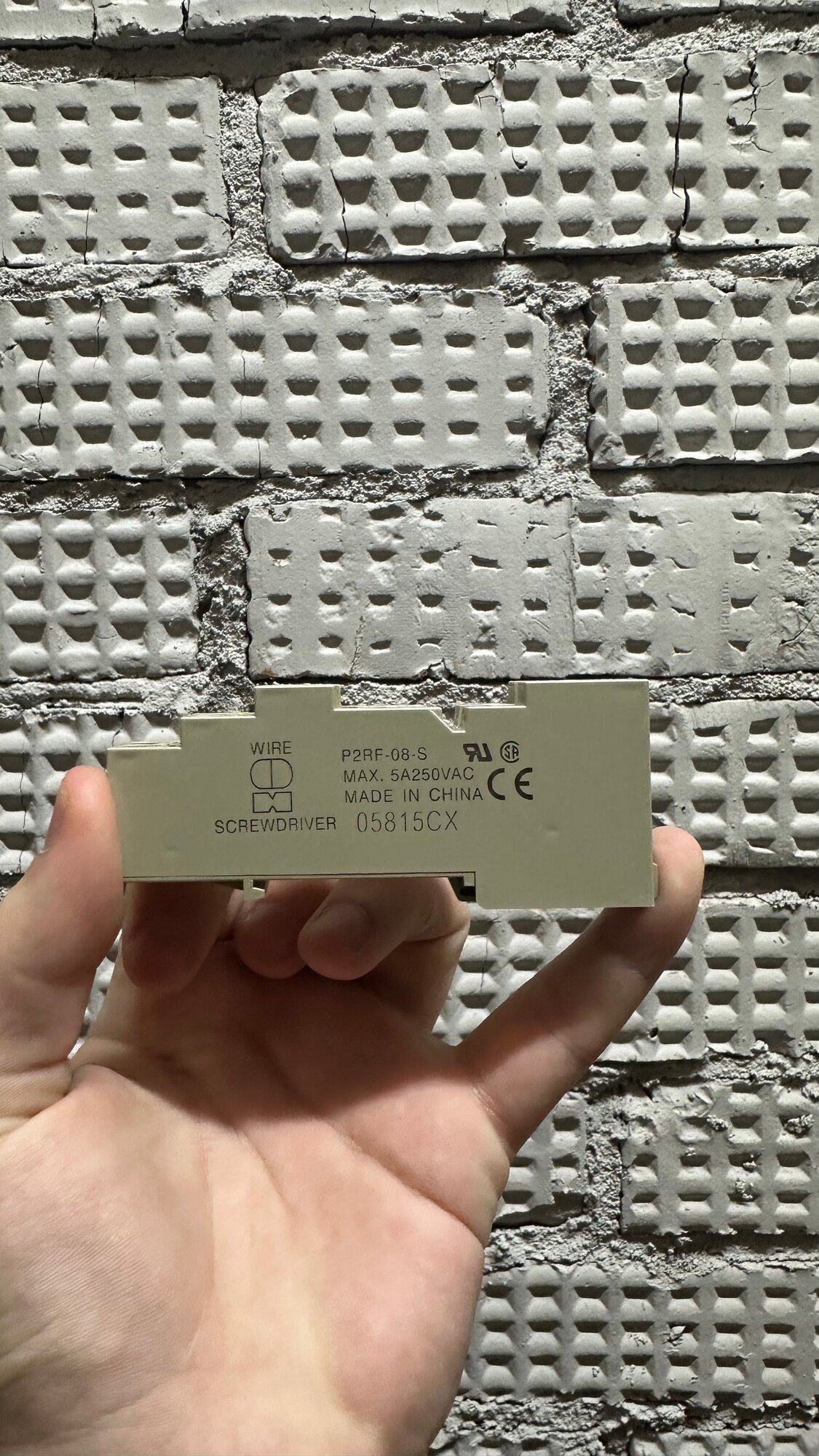 Монтажная колодка Omron P2RF-08-S, безвинтовая, 8 выводов, монтаж на DIN-рейку