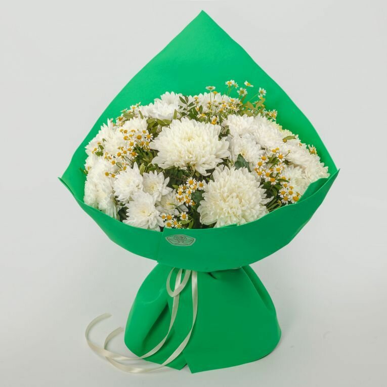 Букет от СоюзЦветТорг Белый бархат (макси), хризантема, ромашка