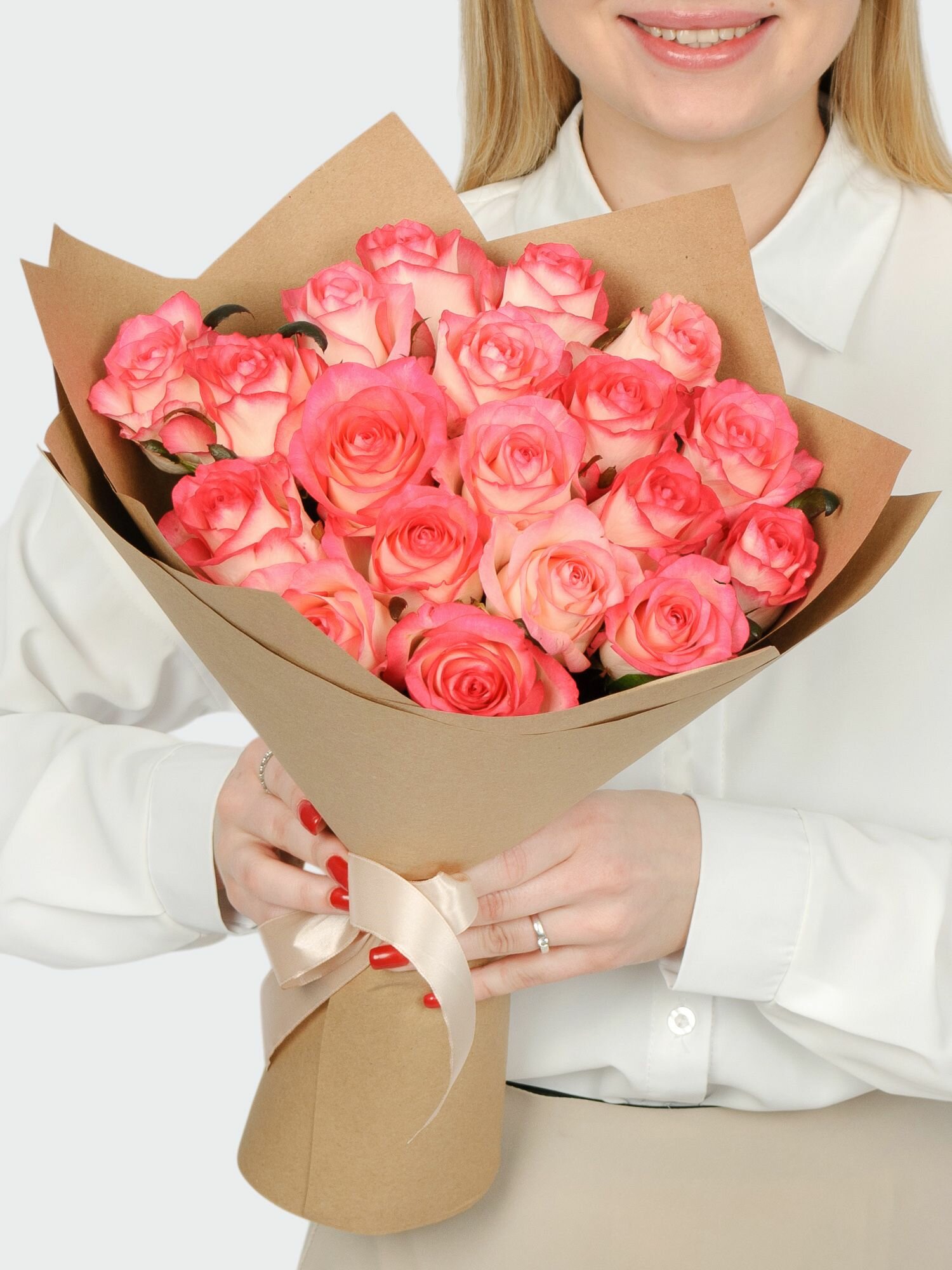 Букет 19 роз Клубничная романтика