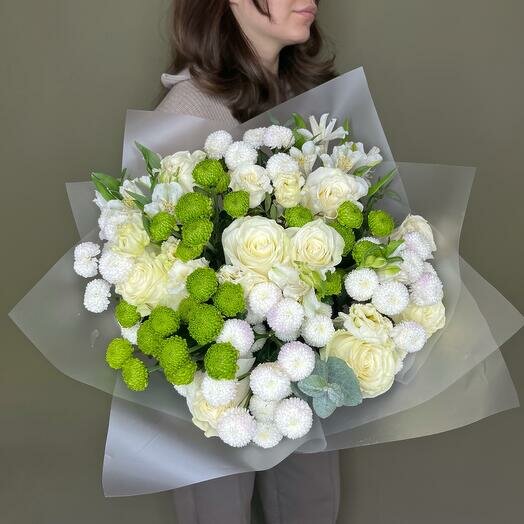 Букет из шишек Сантини и роз